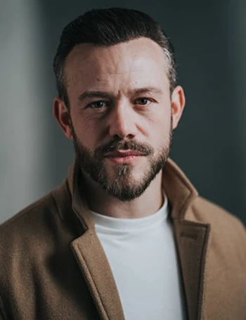 Oliver Devoti | Hollyoaks Wiki | Fandom