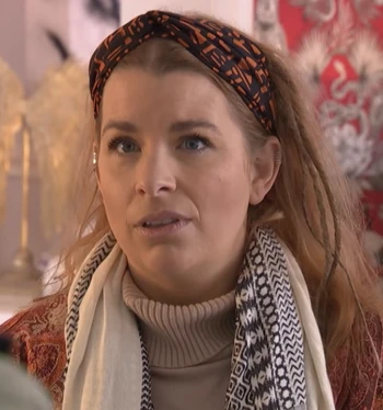 Zara Morgan | Hollyoaks Wiki | Fandom