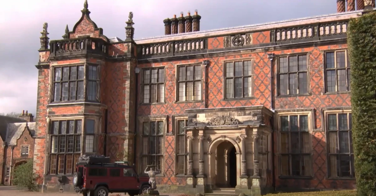 Harcourt Grove | Hollyoaks Wiki | Fandom