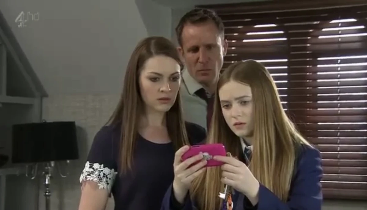 Episode 4159 (2nd July 2015) | Hollyoaks Wiki | Fandom