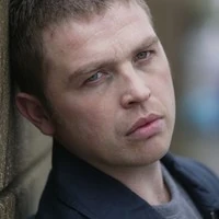 Lee Warburton | Hollyoaks Wiki | Fandom
