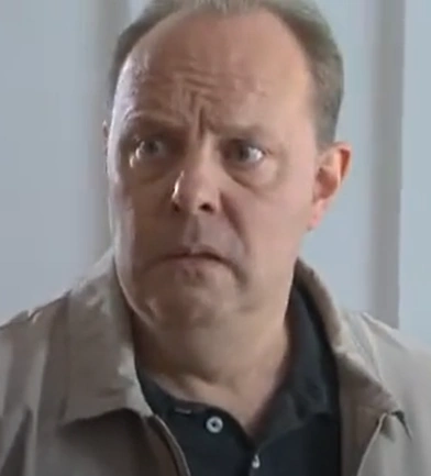 Ken (David Schaal) | Hollyoaks Wiki | Fandom