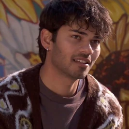 Dillon Ray | Hollyoaks Wiki | Fandom