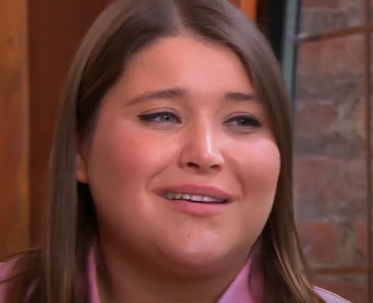 Kelly Saunders | Hollyoaks Wiki | Fandom