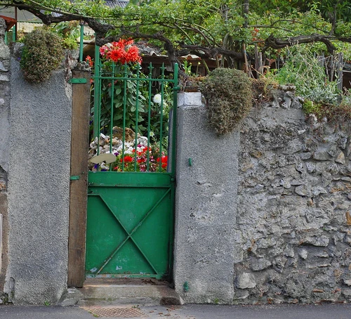 Gate | Home Wiki | Fandom