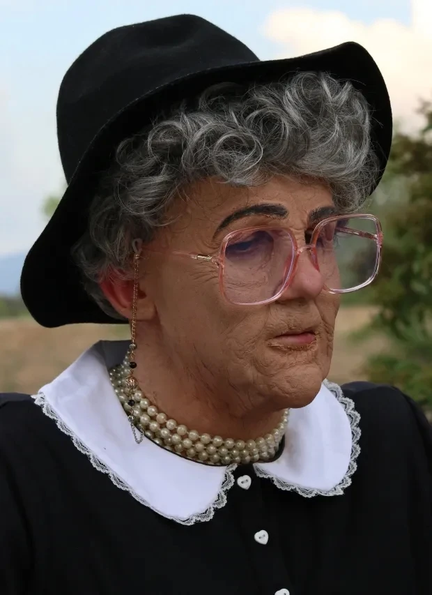 Liz Topham-Myrtle | Horror Film Wiki | Fandom