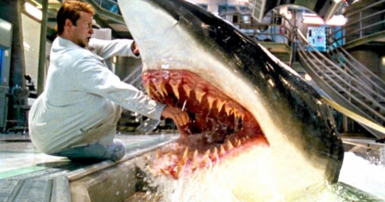 Deep Blue Sea Shark Attack