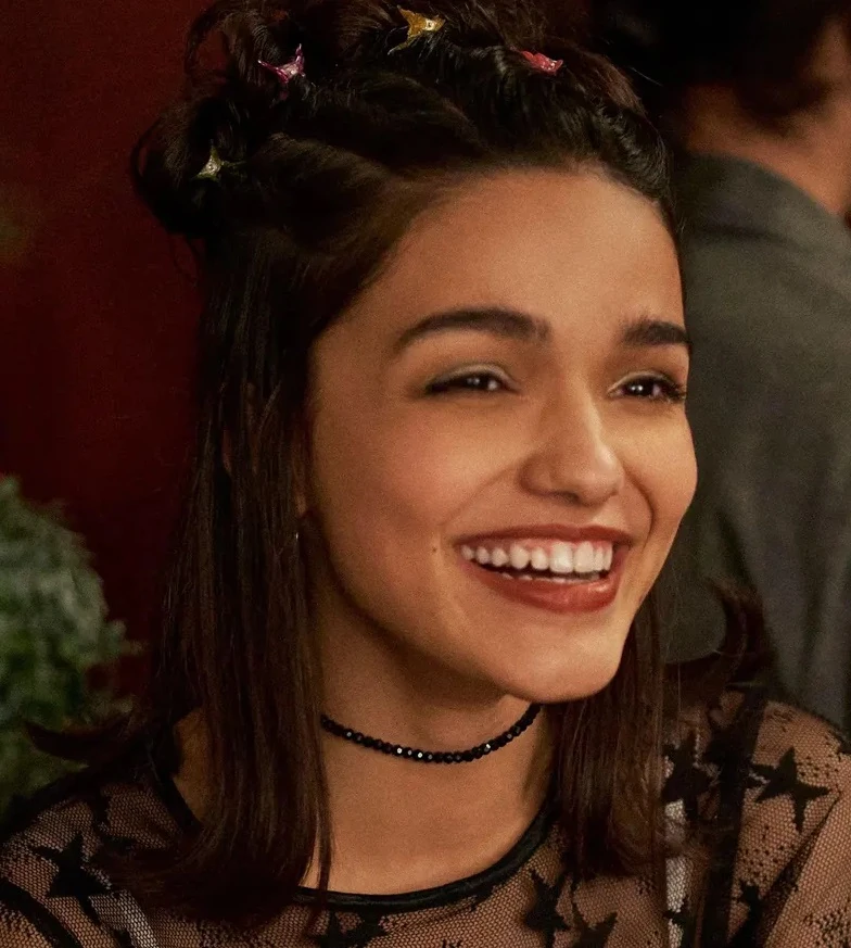 Laura (Y2K) | Horror Film Wiki | Fandom