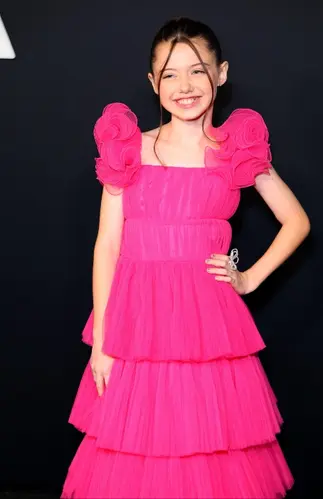 Violet McGraw | Horror Film Wiki | Fandom