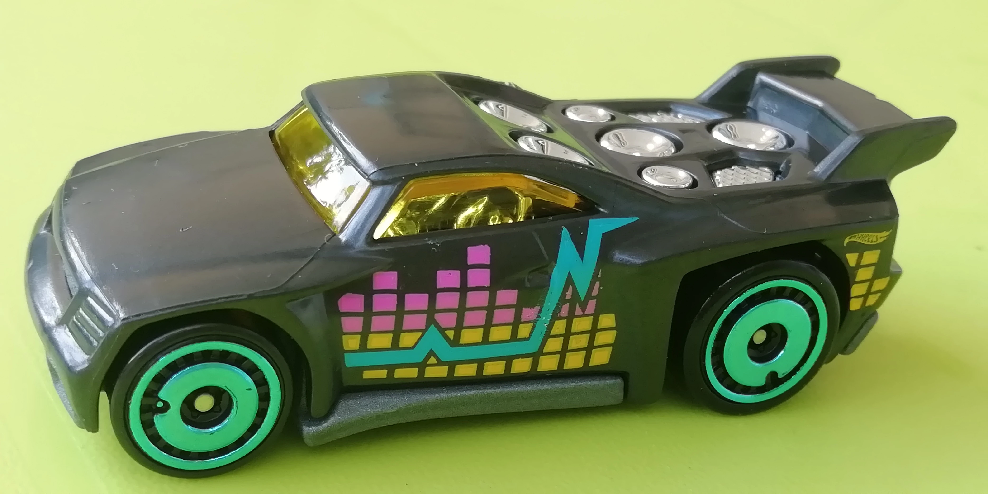 Hot Wheels Bassline