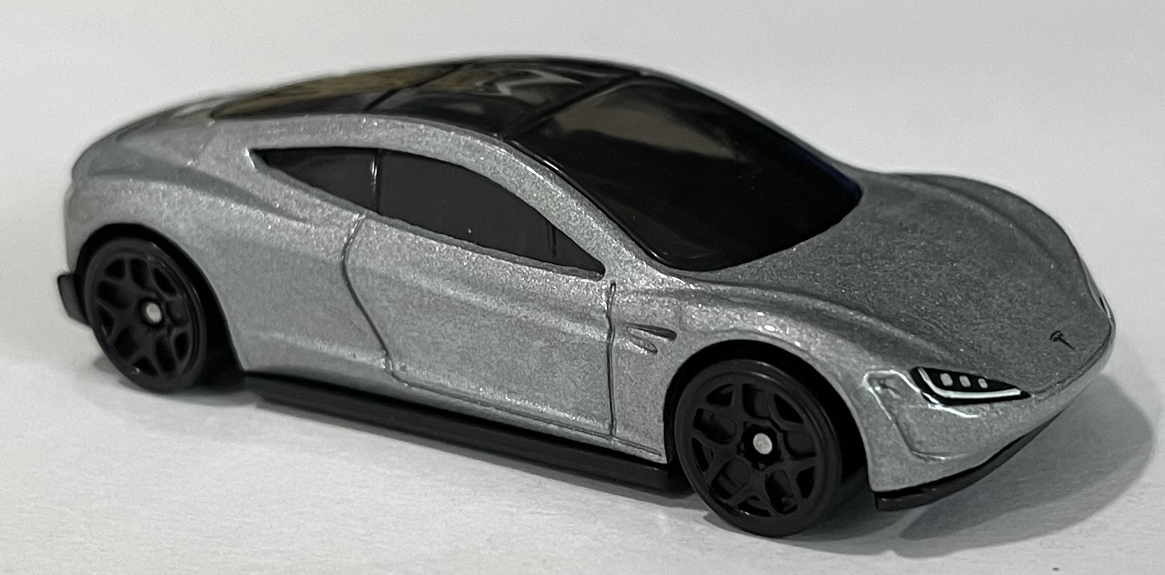 Hot wheels tesla roadster store