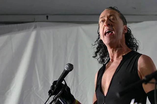 Elegant Elliot Offen | Howard Stern Official Wiki | Fandom