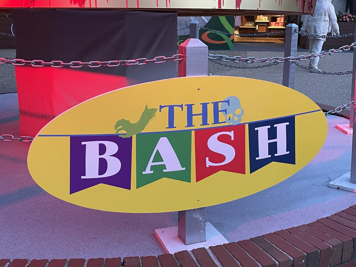 The Bash | Howl-O-Scream Wiki | Fandom