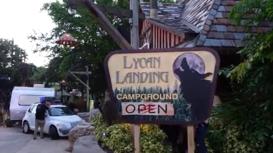 Lycan Landing | Howl-O-Scream Wiki | Fandom