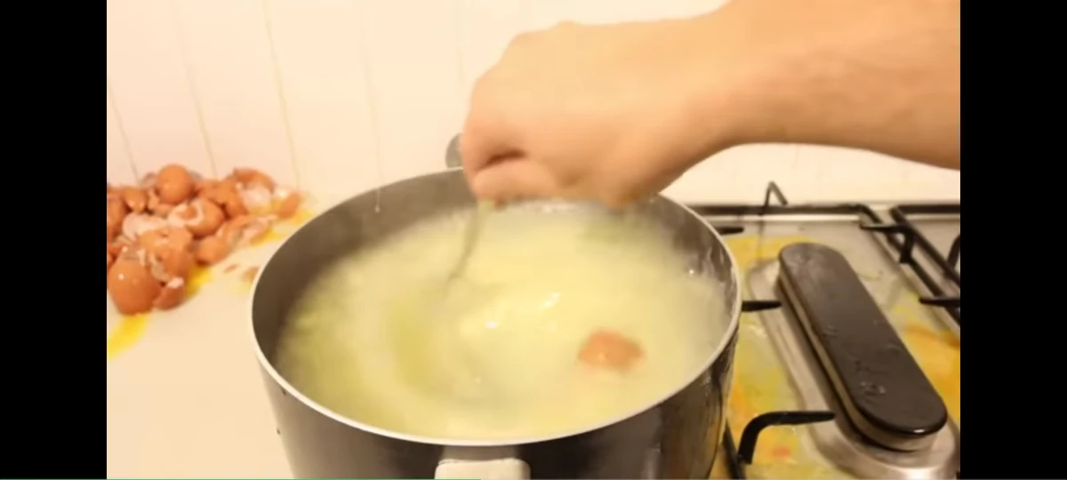 how to boil an egg howtobasic