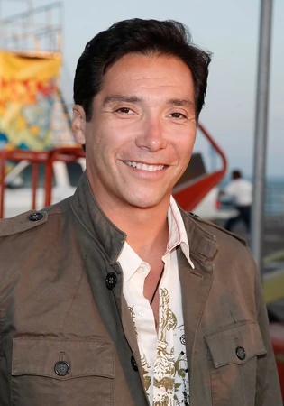 Benito Martinez Me Familia