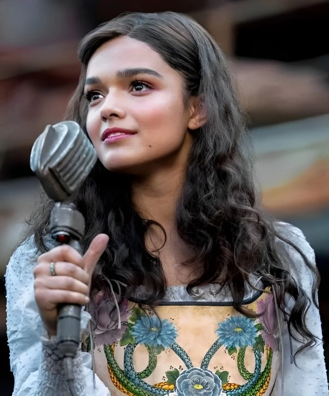 Lucy Gray Baird | Wiki Hunger Games France | Fandom