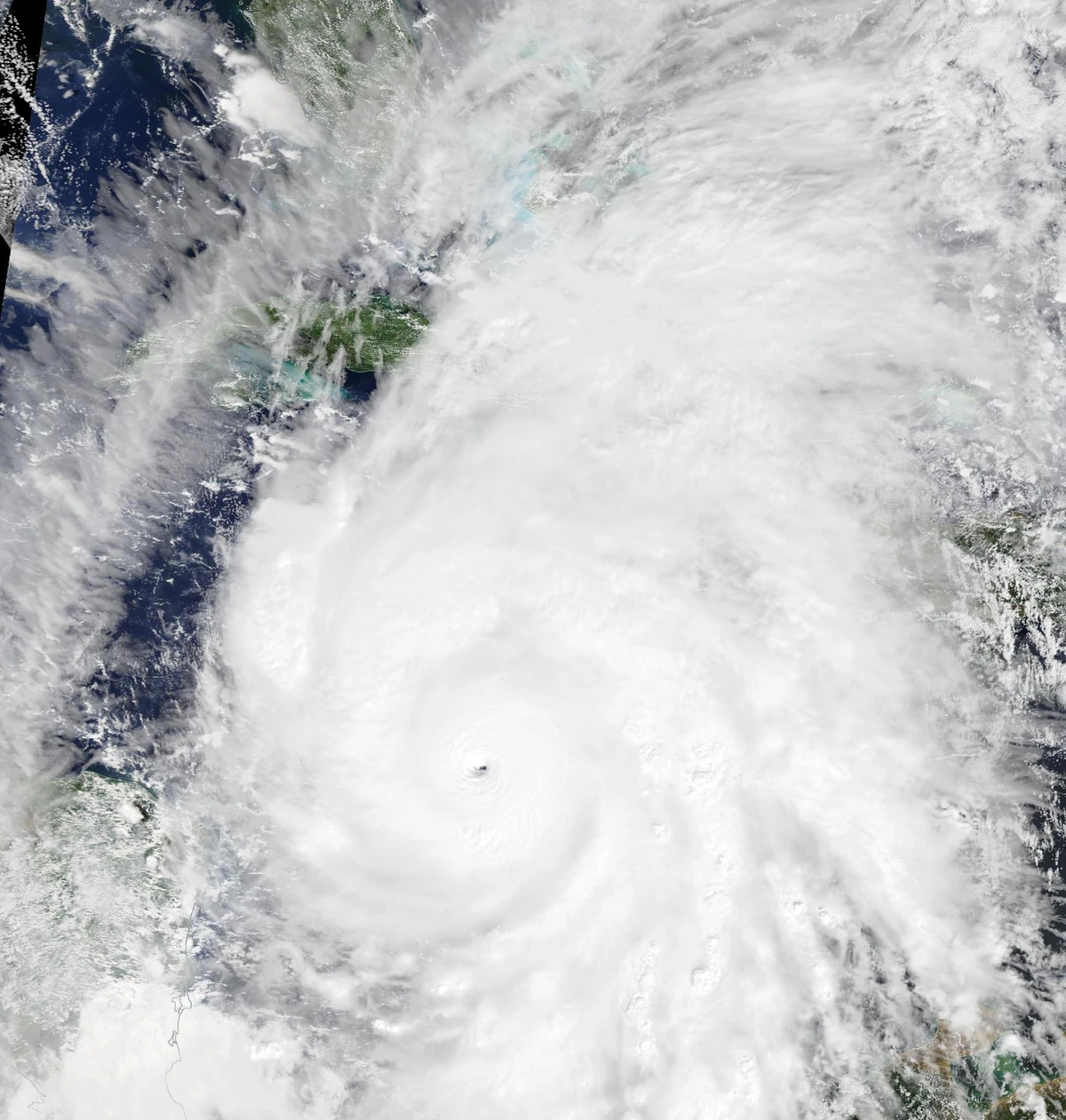Hurricane Alpha (LckyTUBA's version, 2046) | Hypothetical Hurricanes ...