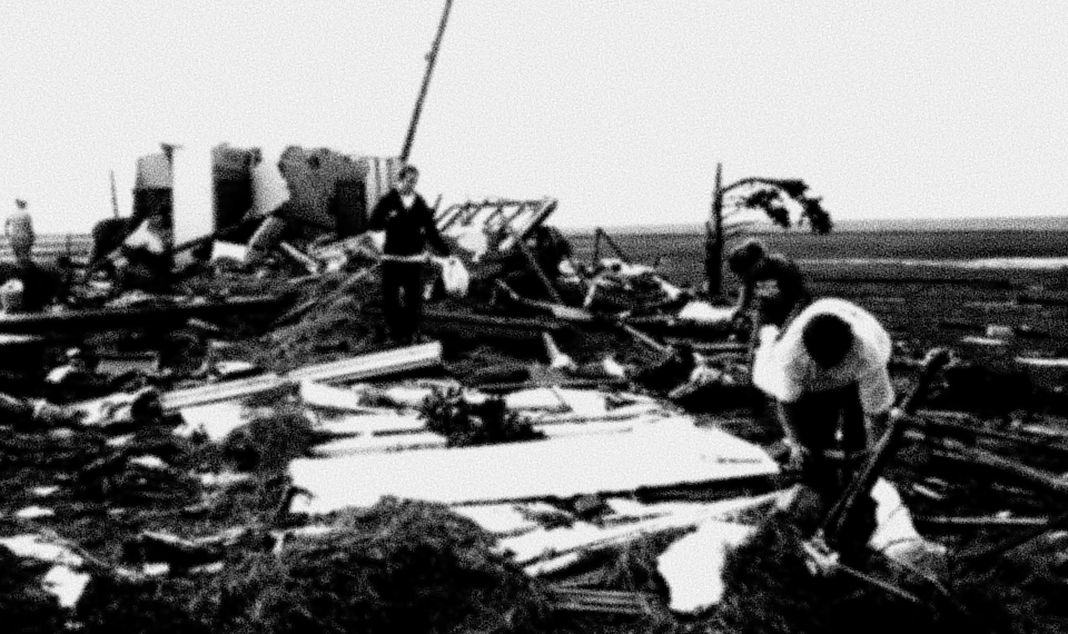 3 july 2012 Sidoarjo Surabaya tornado ef5 | Hypothetical Tornadoes Wiki ...