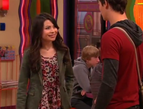 Galeria : Carly Shay | ICarly Wiki | Fandom
