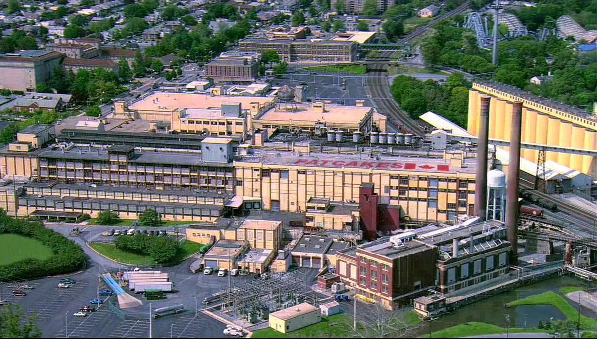 Fat Cakes World Headquarters | iCarly Wiki | Fandom