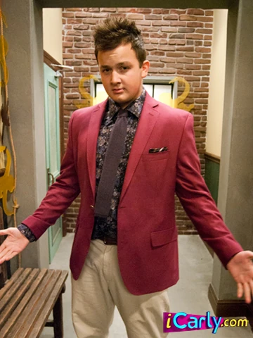 Gibby's Style Guide | iCarly Wiki | Fandom