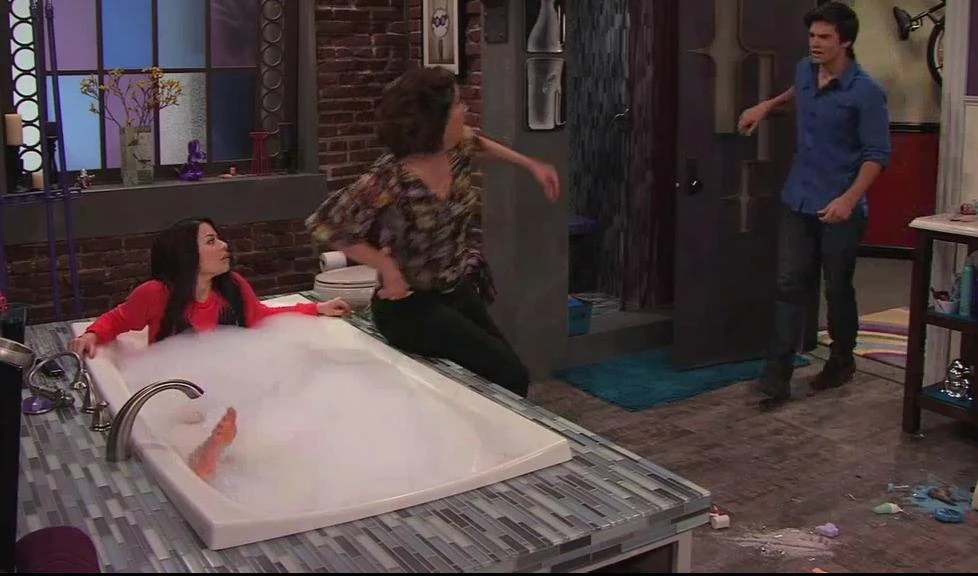 iToe Fat Cakes | iCarly Wiki | Fandom