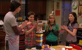 Spencer's Sock Cake | iCarly Wiki | Fandom