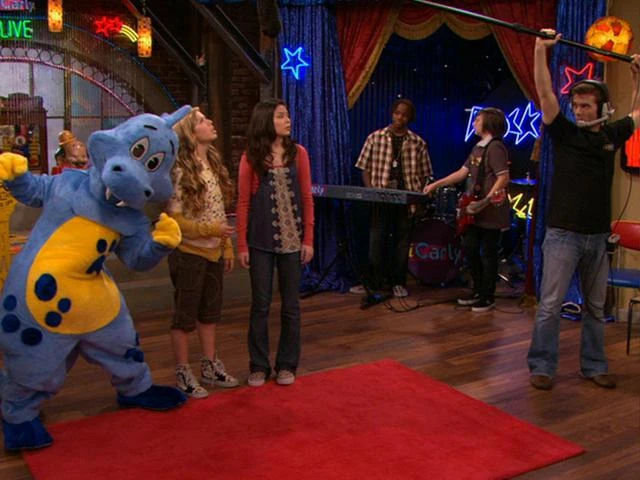 Zeebo | iCarly Wiki | Fandom