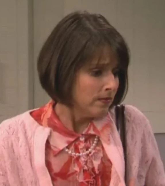 Mrs. Kravitz | iCarly Wiki | Fandom