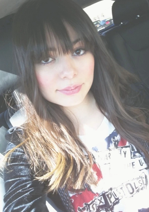 Miranda Cosgrove Popsicle