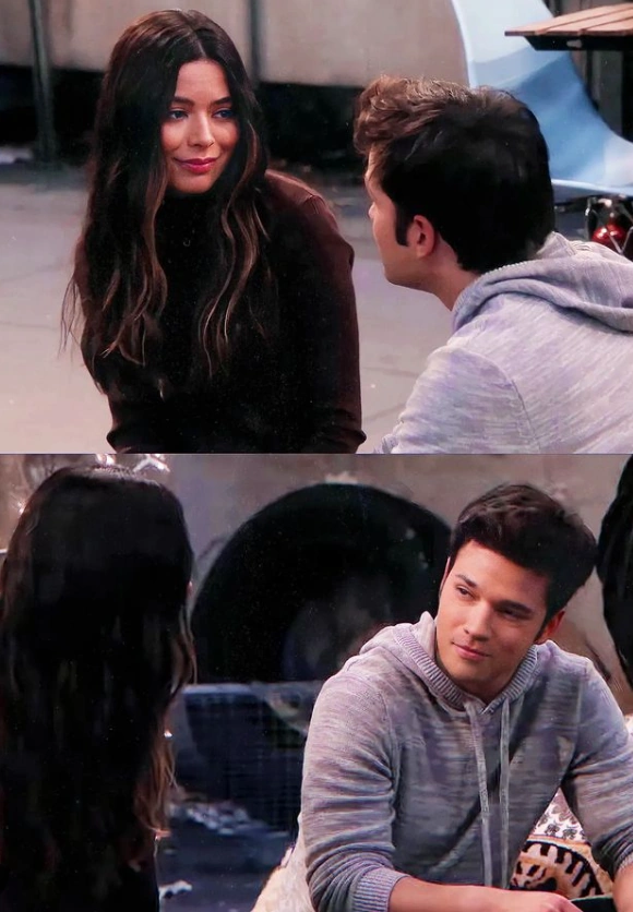 Gallery:iGo Public | iCarly Wiki | Fandom