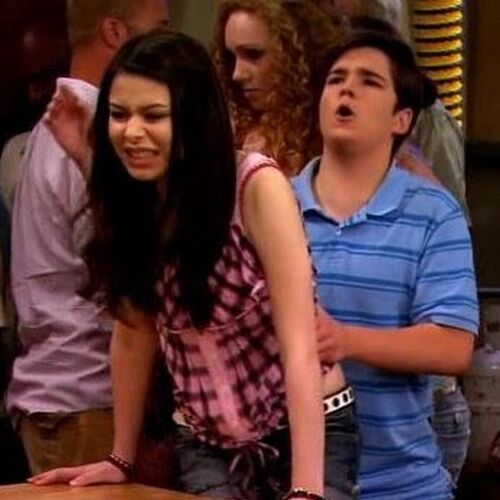 Miranda Cosgrove Bra Slip
