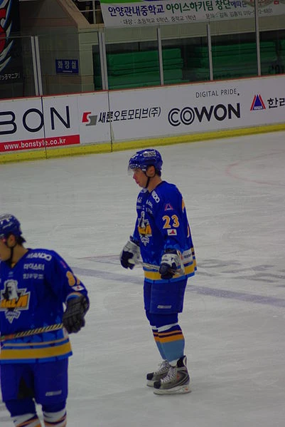 Dustin Wood | Ice Hockey Wiki | Fandom