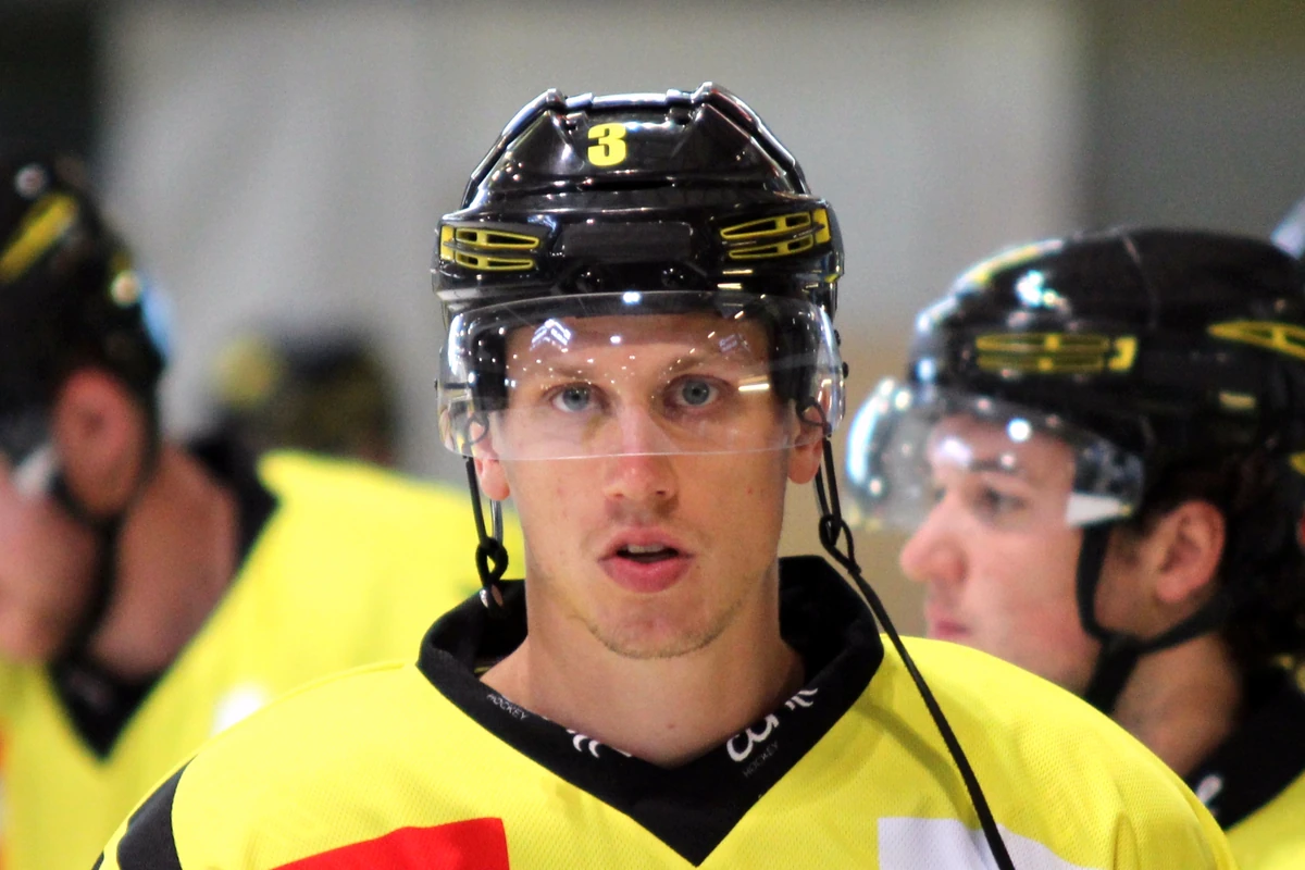 Kyle Sonnenburg | Ice Hockey Wiki | Fandom