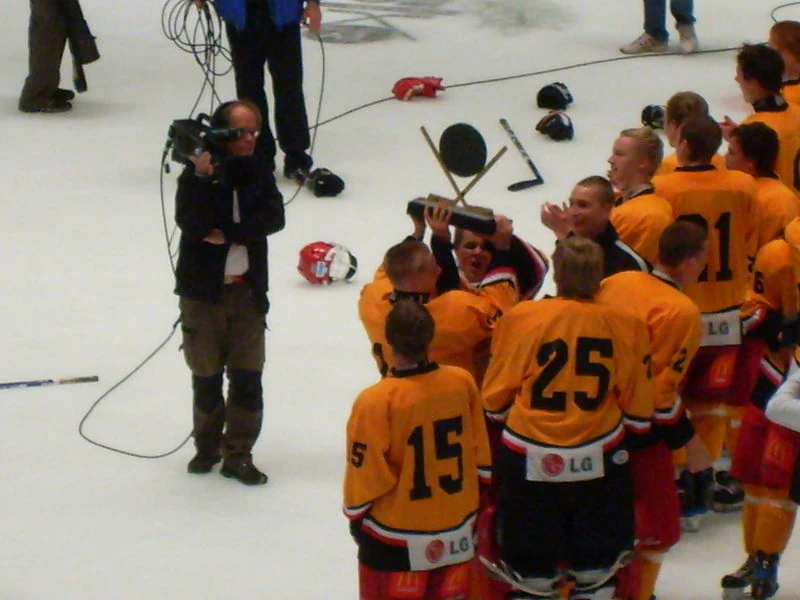 TV-pucken | Ice Hockey Wiki | Fandom