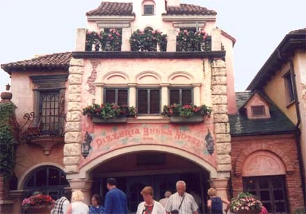 Pizzeria Bella Notte | ILove Disney Wiki | Fandom