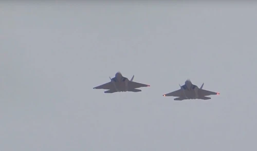 Alien Overlords | Internet Movie Plane Database Wiki | Fandom