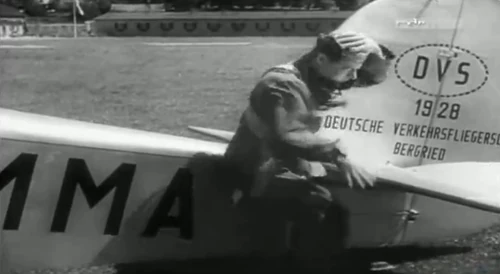 Quax, der Bruchpilot | Internet Movie Plane Database Wiki | Fandom