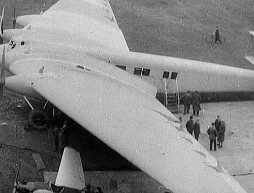 A Look Forward | Internet Movie Plane Database Wiki | Fandom