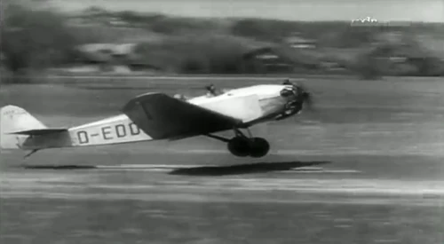 Quax, der Bruchpilot | Internet Movie Plane Database Wiki | Fandom