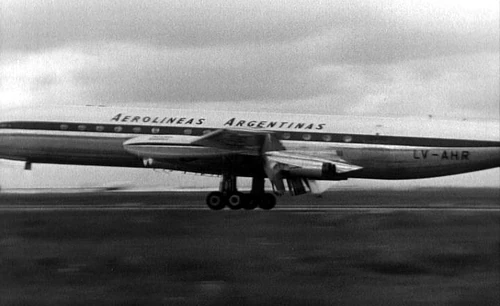 Tout l'or du monde | Internet Movie Plane Database Wiki | Fandom
