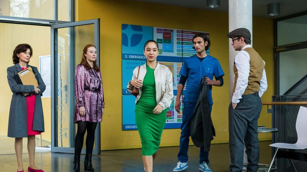 Folge 383 - Geschafft | In aller Freundschaft - Die jungen Ärzte Wiki ...