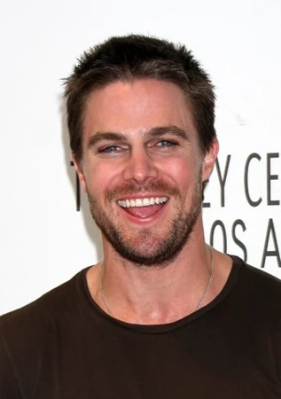 Stephen Amell