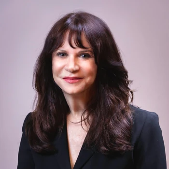 Roxanne Beck | International Dubbing Wiki | Fandom