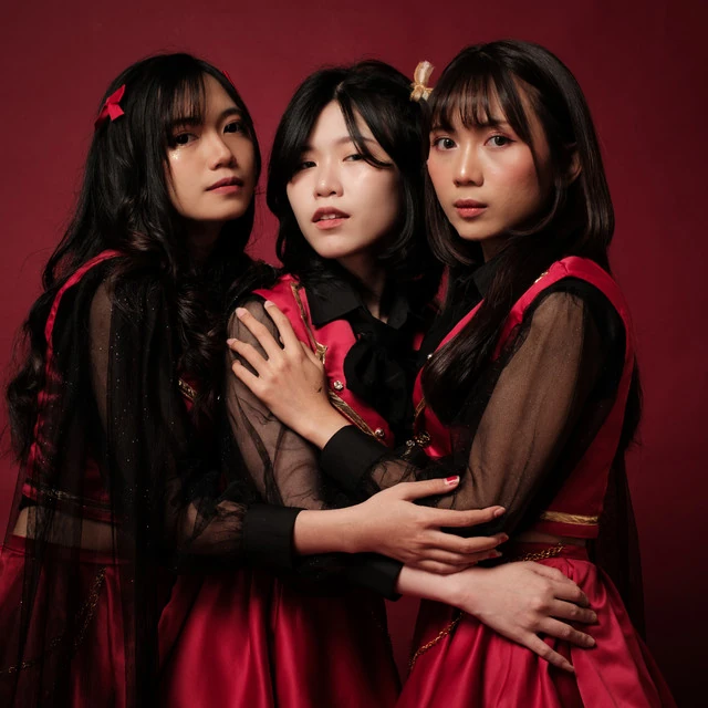 Tomoshibi | International Idols Wiki | Fandom