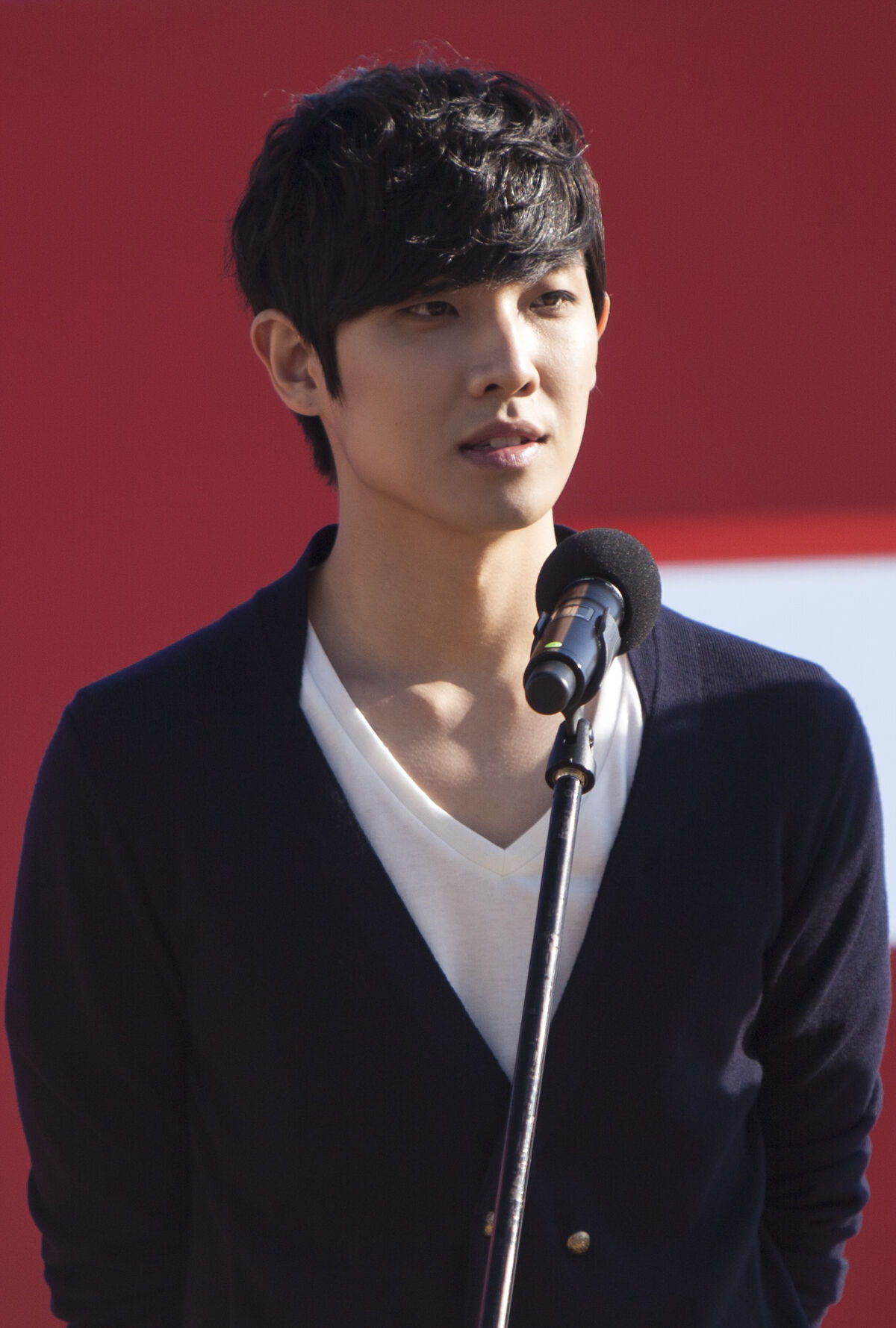 Lee Joon | IRIS - ATHENA Wiki | Fandom