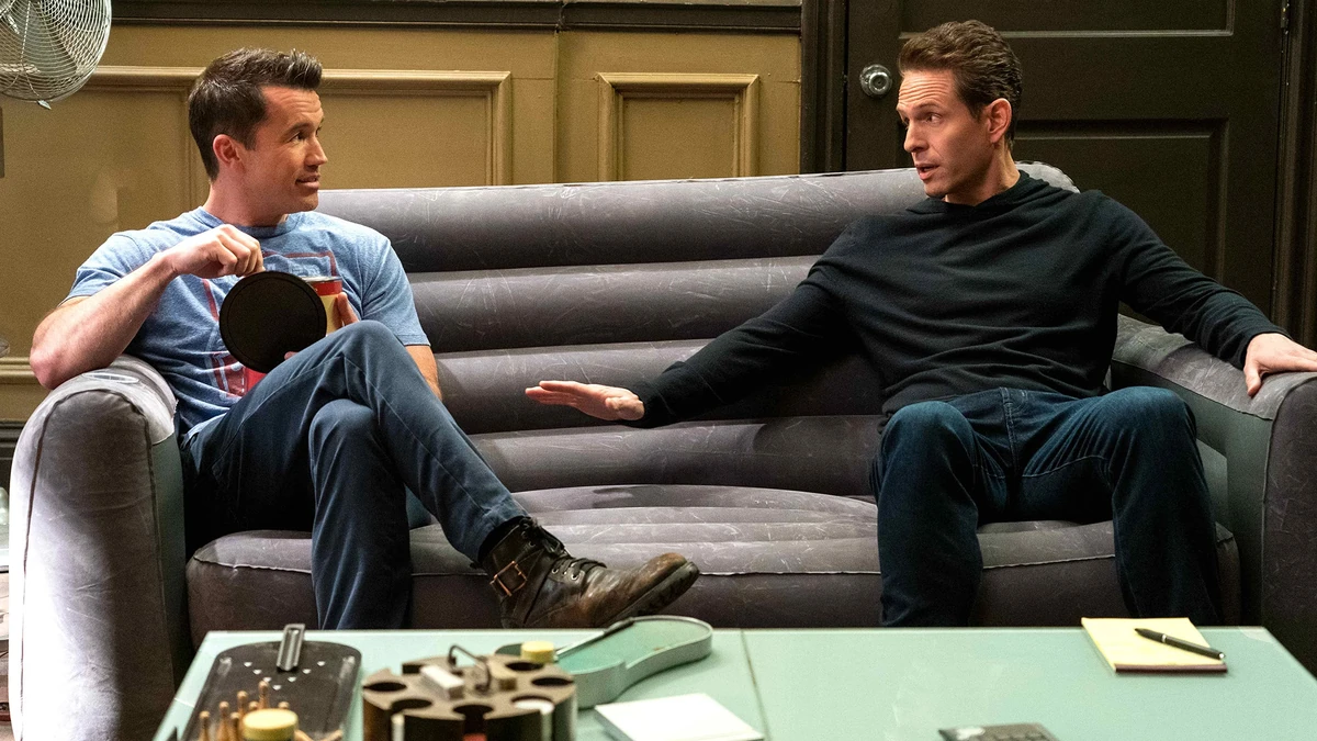 The Gang Inflates | It's Always Sunny in Philadelphia Wiki | Fandom