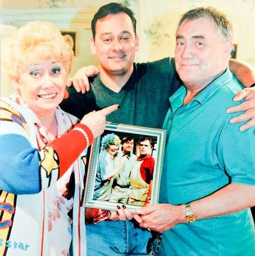 Nigel Pivaro (Terry Duckworth) Height | Corrie & Emmerdale Heights ... Nigel Pivaro (Terry Duckworth) Height | Corrie & Emmerdale Heights ...
