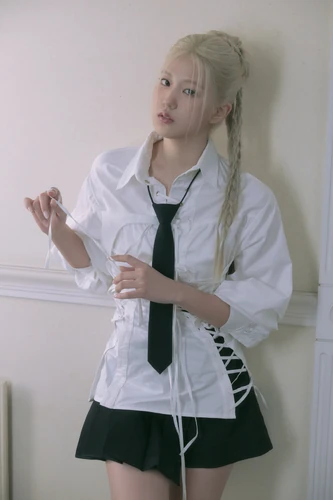 Yoon Jiyoon | Izna Wiki | Fandom